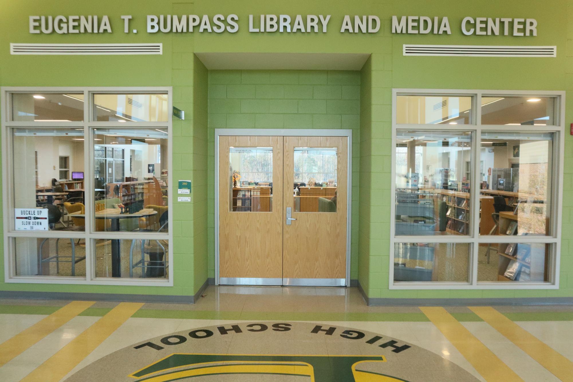 A Hidden Gem: The School Library – The Lion's Roar